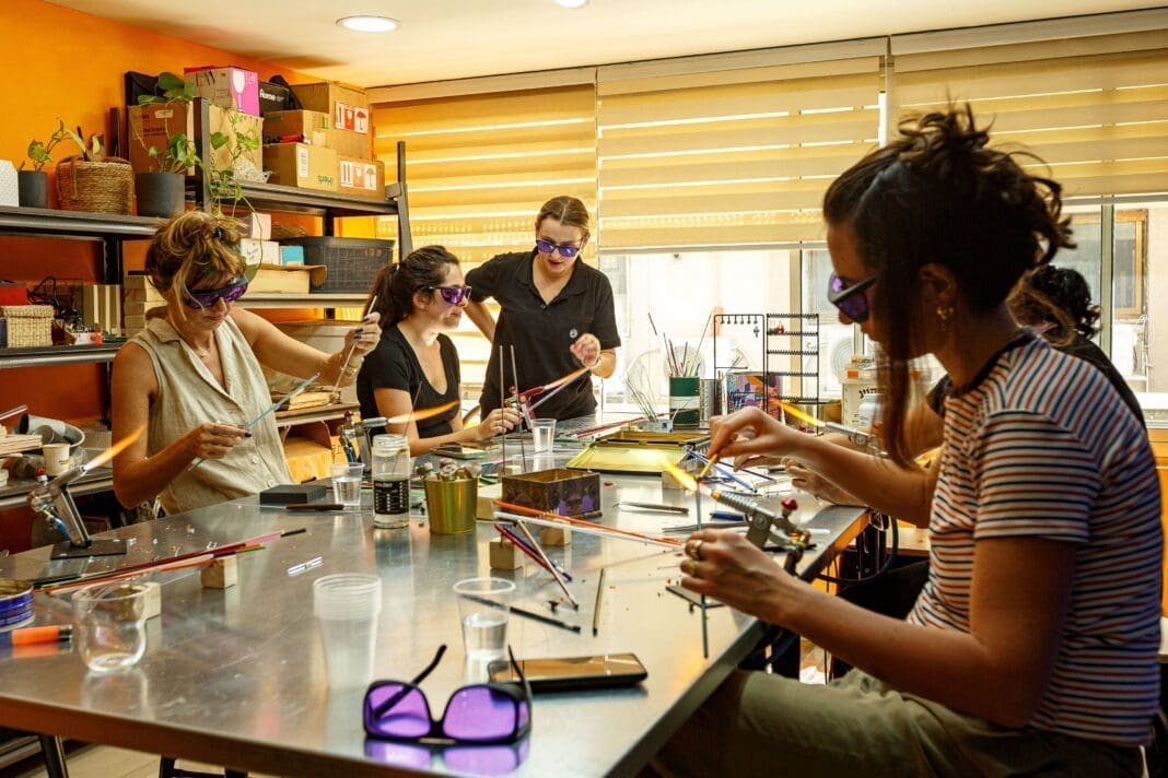 Maria Dov - Glass Sculpture Workshops in Haifa Glass Me Studio (Photo ...
